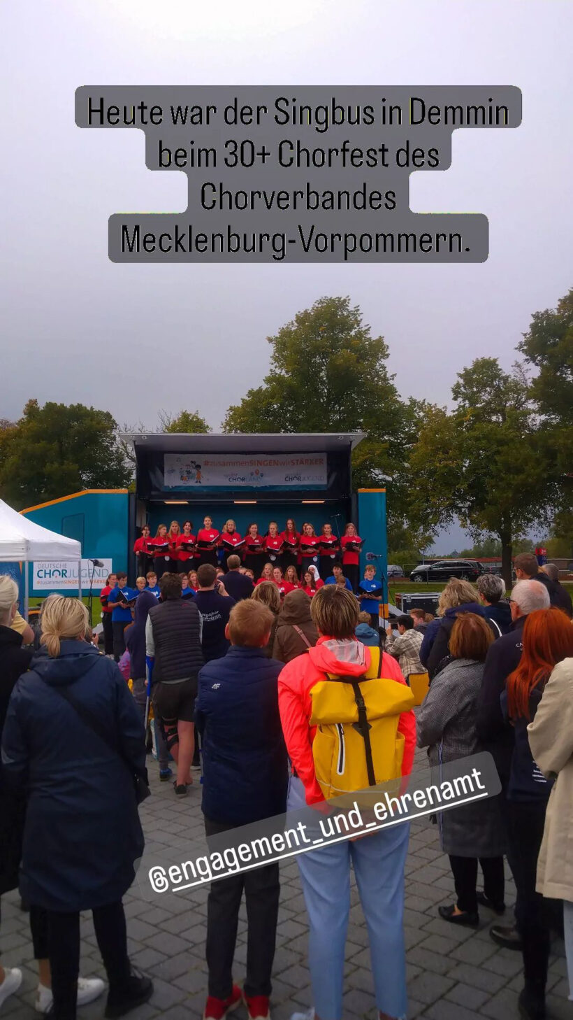 SingBus-Station in Demmin - Deutsche Chorjugend e.V.